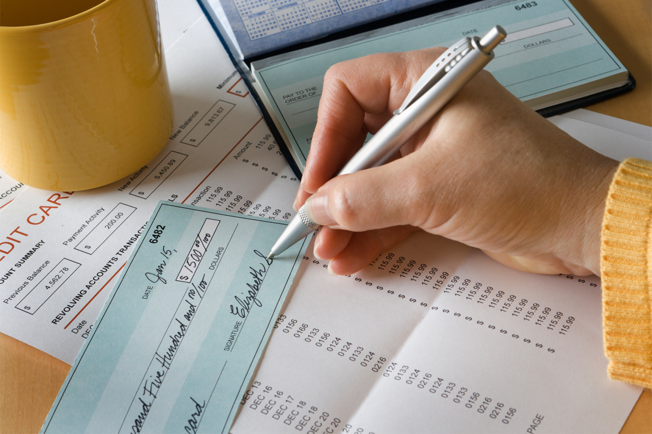 Will A Bank Try to Process a Bounced Check Again? | TDECU